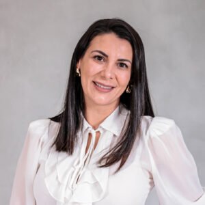Aline Rosa Nunes | Clínica Saluti - Especialidades Médicas
